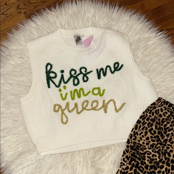 QUEEN OF SPARKLES | Sweaters | Nwt Queen Of Sparkles Kiss Me Im A Queen ...